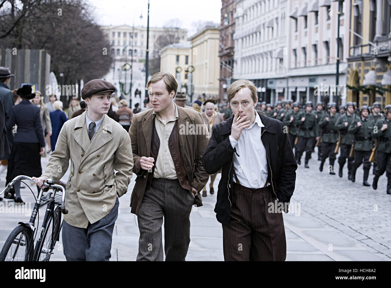 MAX MANUS, from left: Knut Joner, Christian Rubeck, Aksel Hennie, 2008 ...