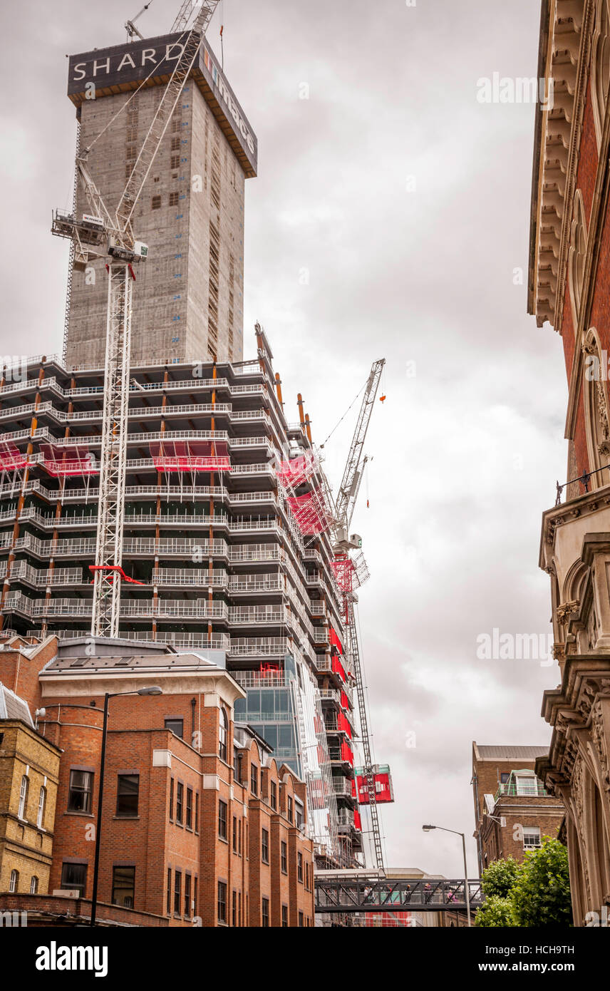 London tower under construction hi-res stock photography and images - Alamy