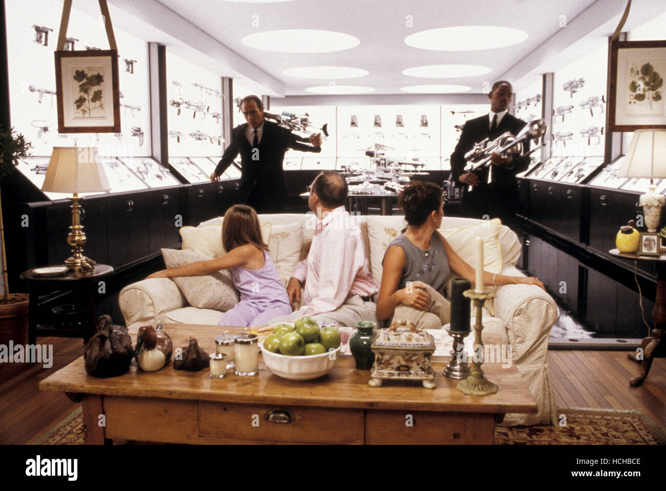 MEN IN BLACK II, Tommy Lee Jones, Victoria Jones, Barry Sonnenfeld ...