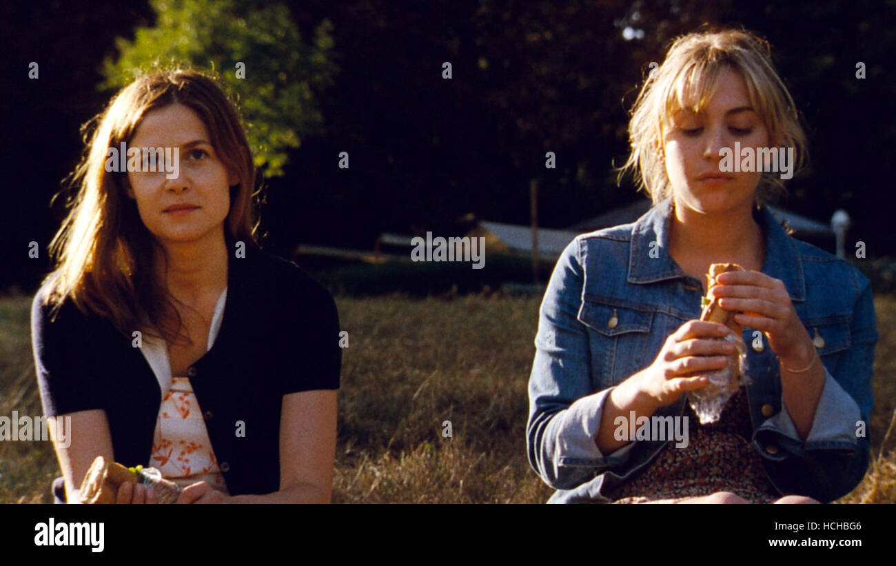 MEMORY LANE, Lolita Chammah (right), 2010. ©Ad Vitam Distribution ...