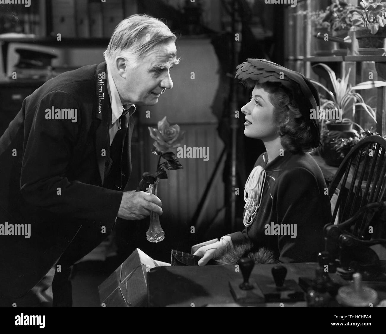 MRS. MINIVER, Henry Travers, Greer Garson, 1942 Stock Photo - Alamy