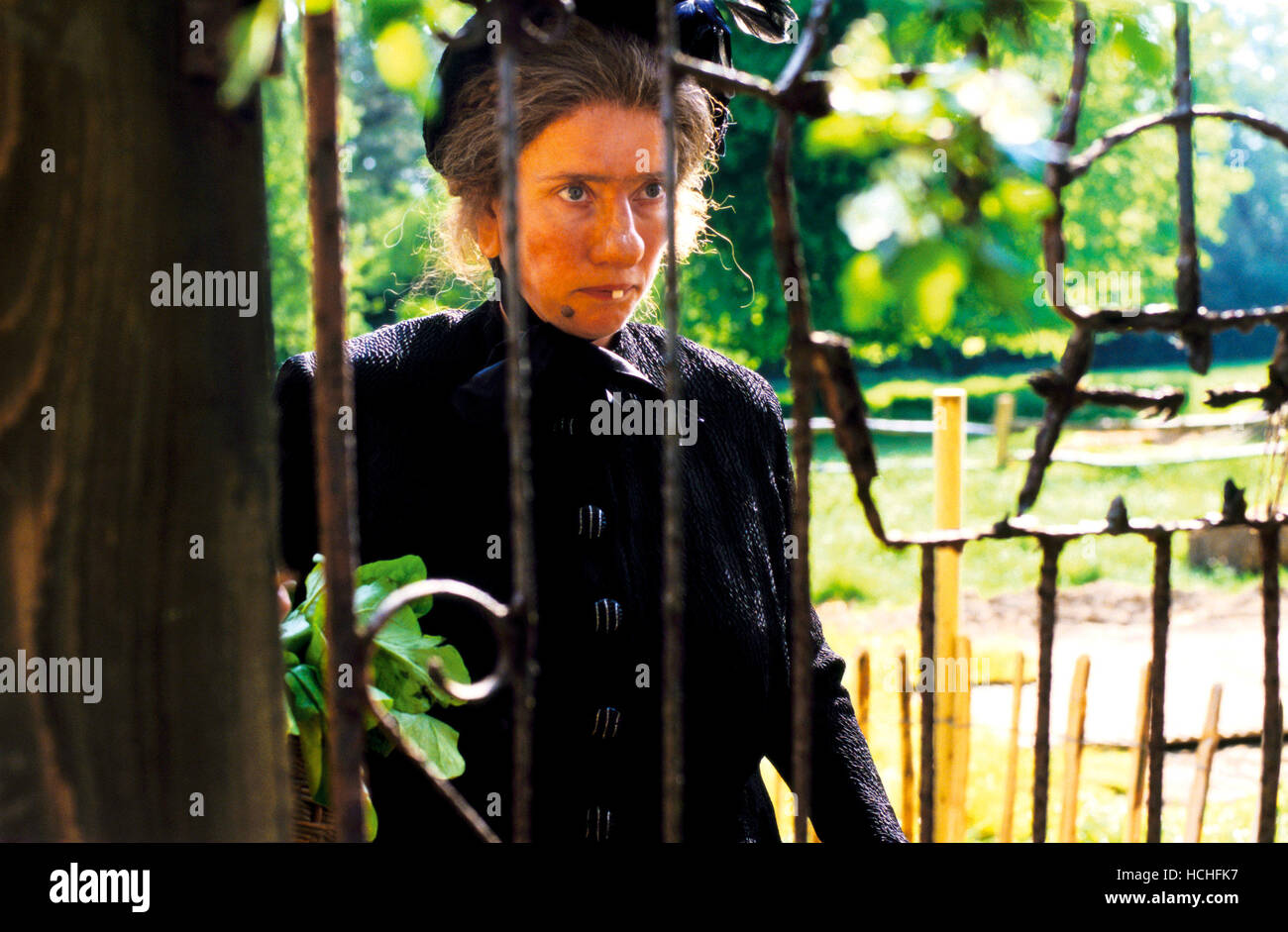 NANNY MCPHEE, Emma Thompson, 2005. ©Universal/courtesy Everett ...