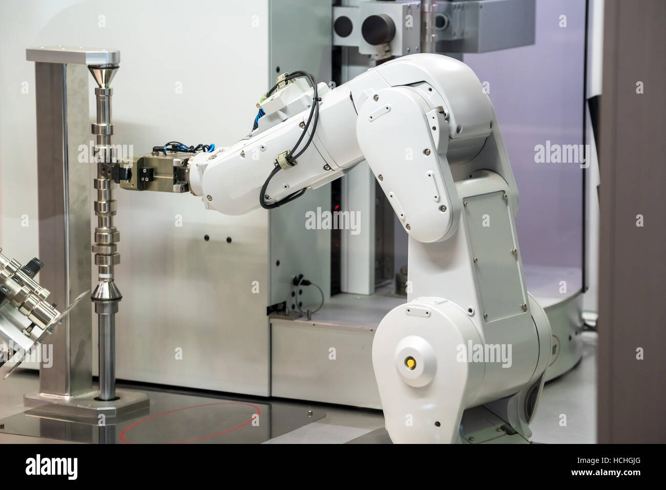 Industrial robot machine Stock Photo - Alamy