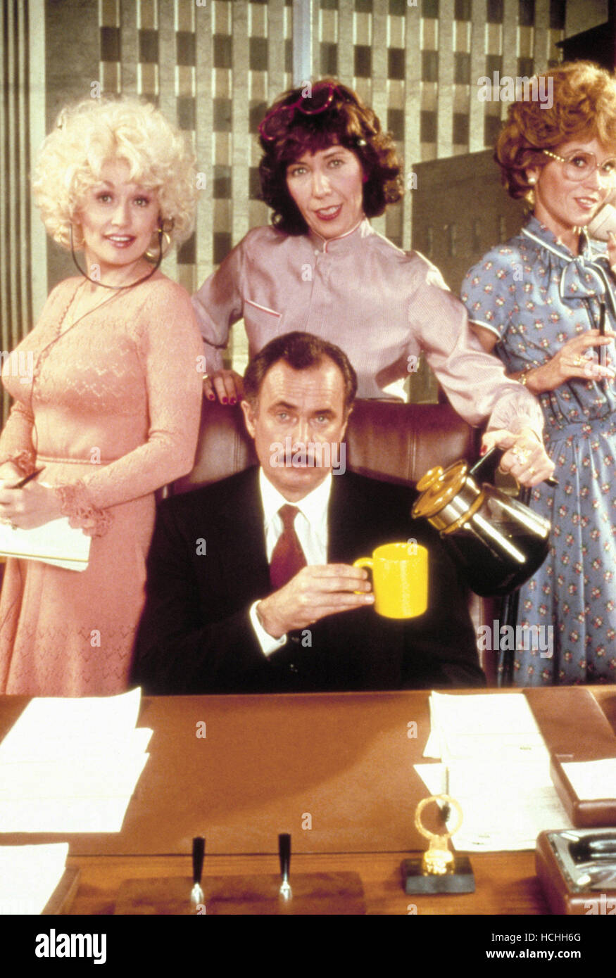 NINE TO FIVE, (aka 9 TO 5), Dolly Parton, Dabney Coleman, Lily Tomlin ...