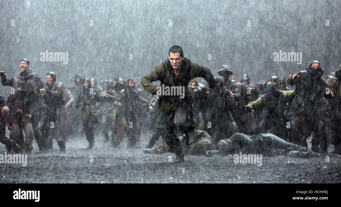 NOAH, Logan Lerman, 2014. ph: Niko Tavernise/©Paramount Pictures ...