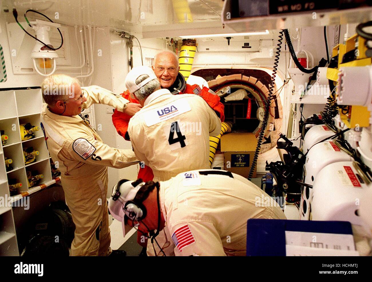 Sts 95 hi-res stock photography and images - Alamy