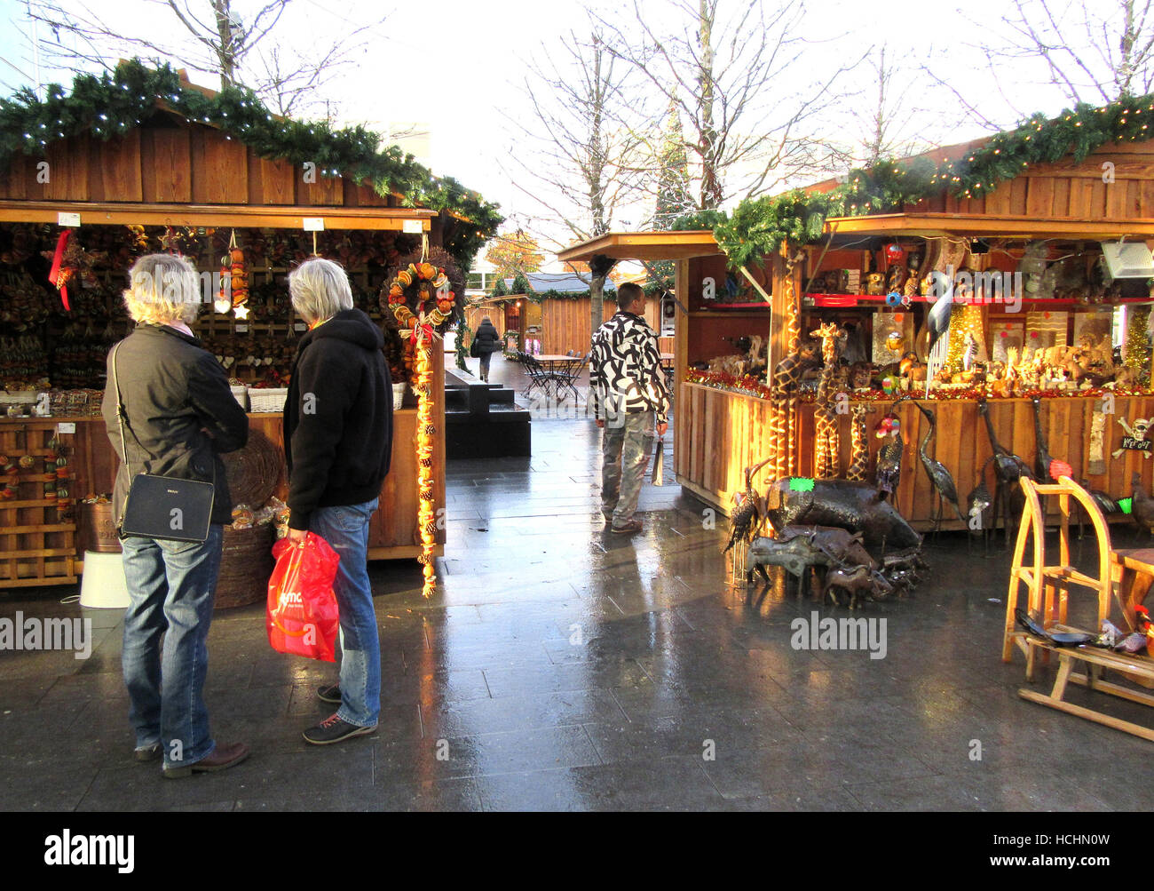 Shopping centre christmas grotto hi-res stock photography and images ...