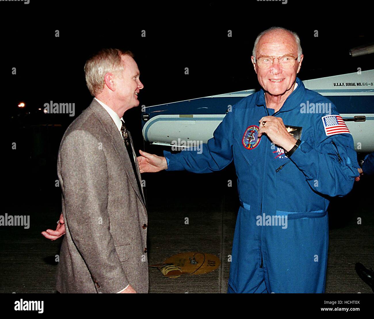 1998 space shuttle landing hi-res stock photography and images - Alamy
