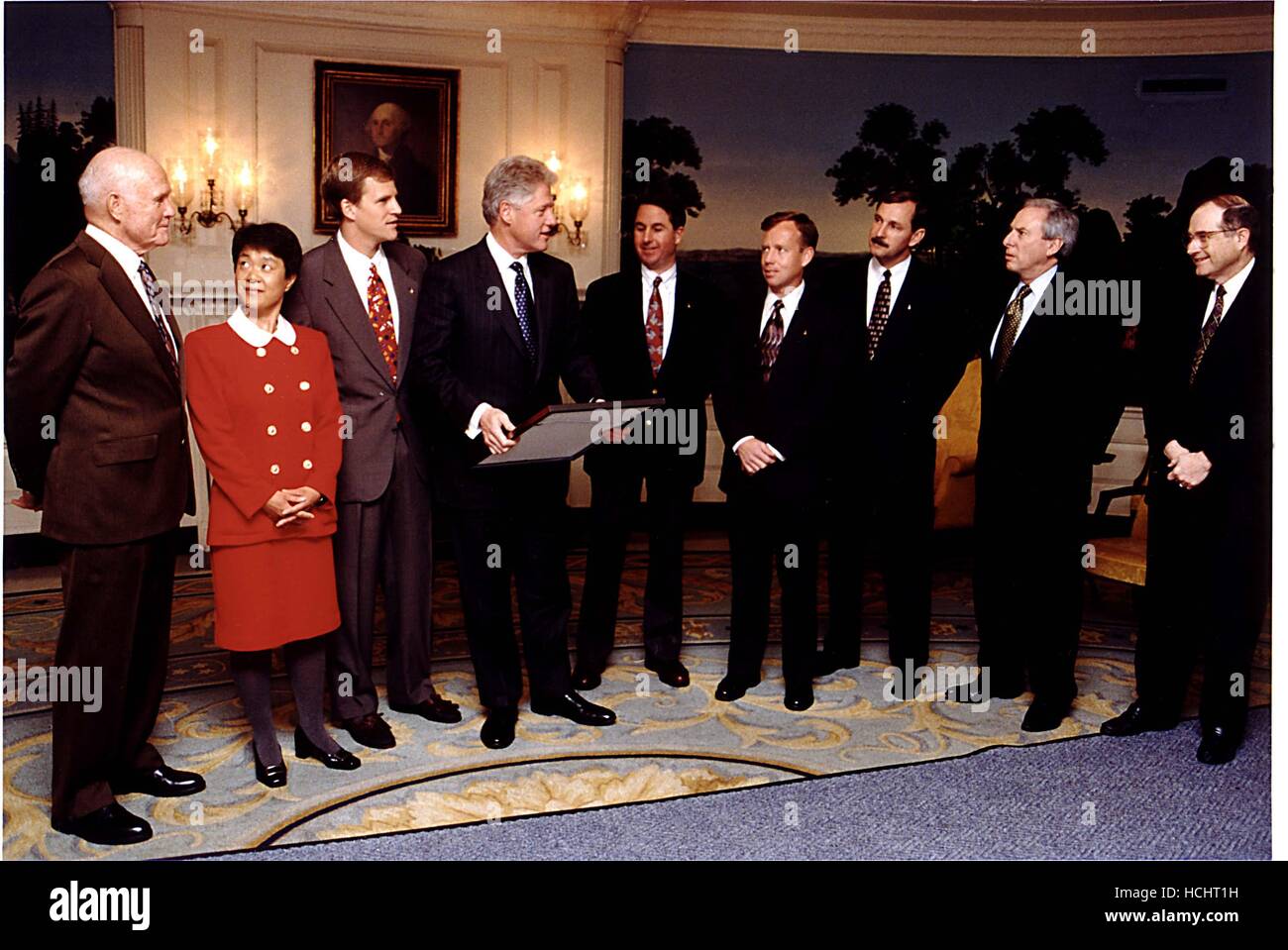 United States President Bill Clinton meets with the crew of the Space ...