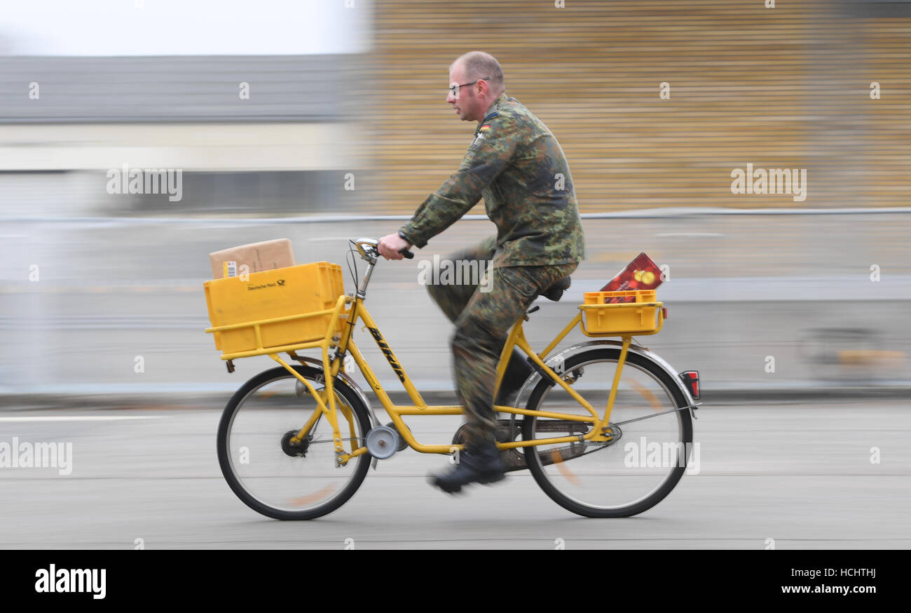 Army postal service hi-res stock photography and images - Alamy