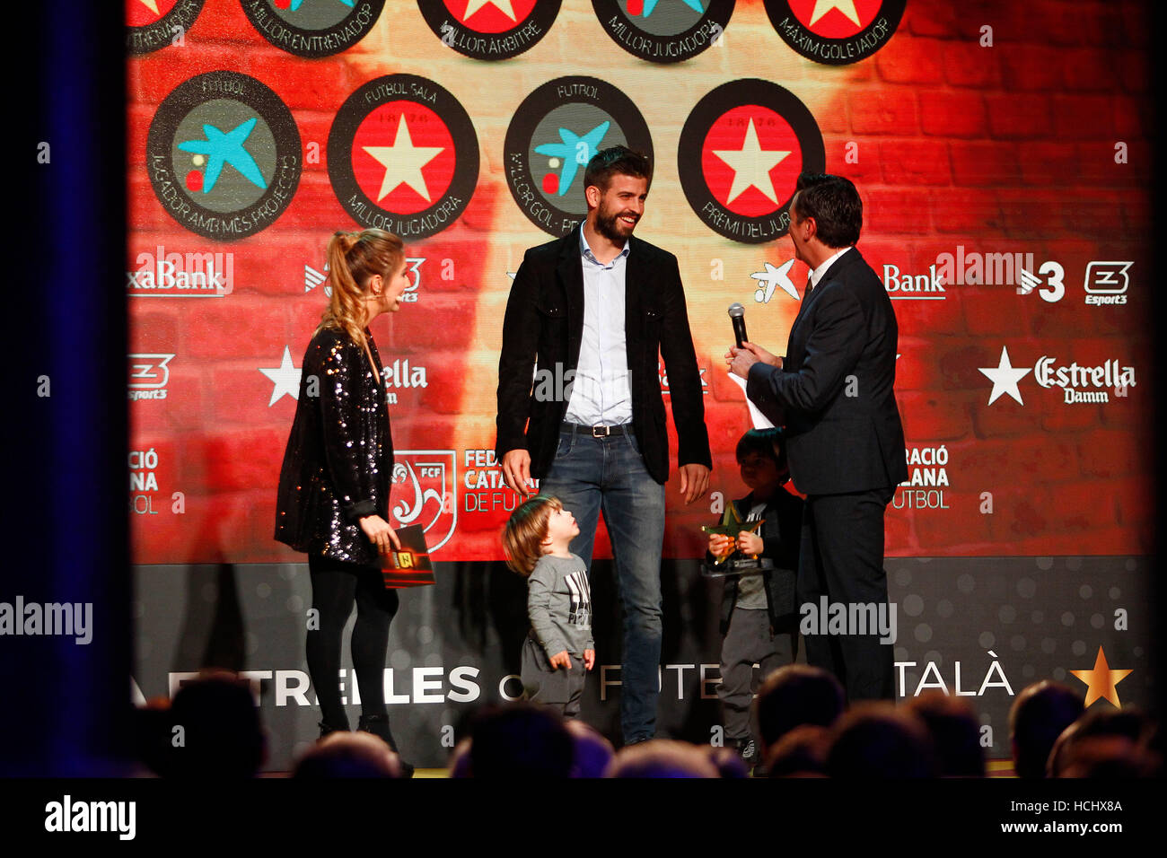 Gerard Pique,Shakira and son Sasha,Milán during the prize as best ...