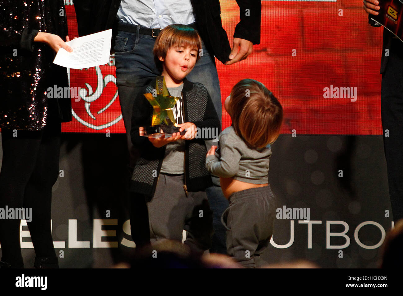 Gerard Pique,Shakira and son Sasha,Milán during the prize as best ...