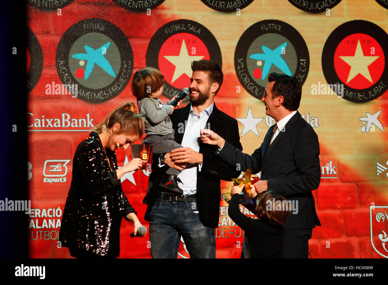 Gerard Pique,Shakira and son Sasha,Milán during the prize as best ...