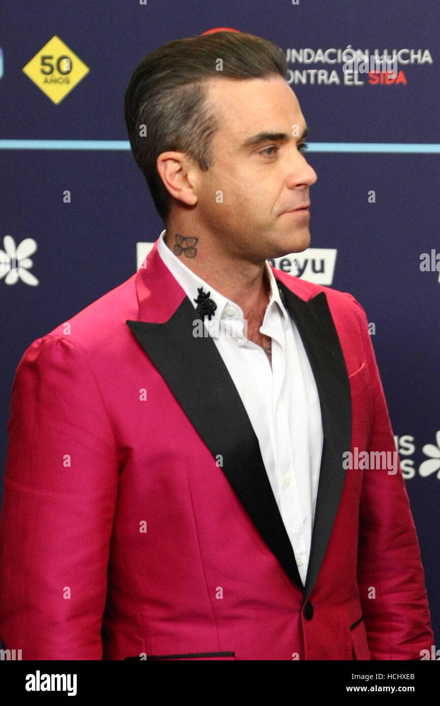 Robbie los 40 music awards hi-res stock photography and images - Alamy