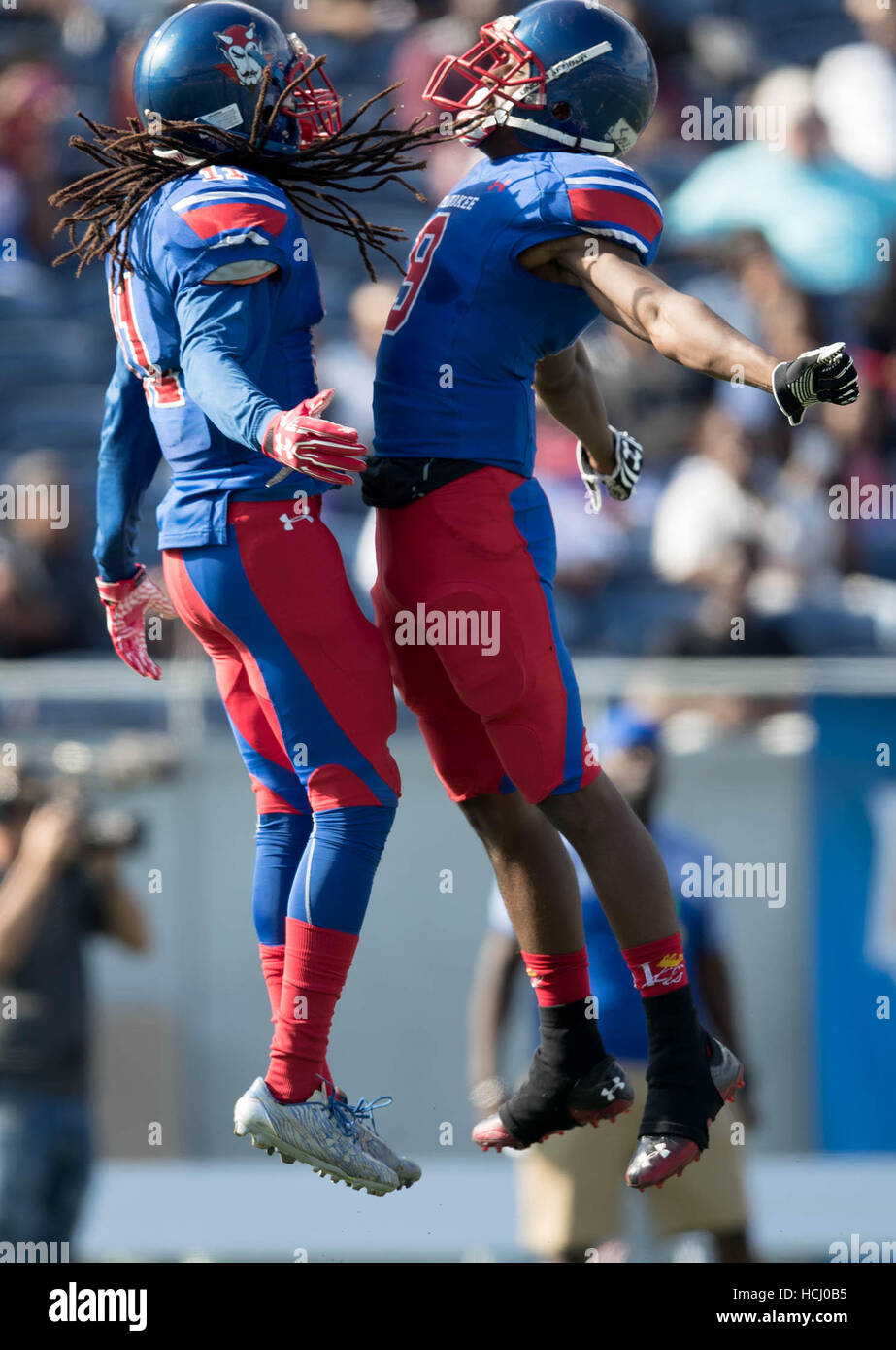 Orlando, Florida, USA. 9th Dec, 2016. Pahokee Blue Devils Akeem Dent ...