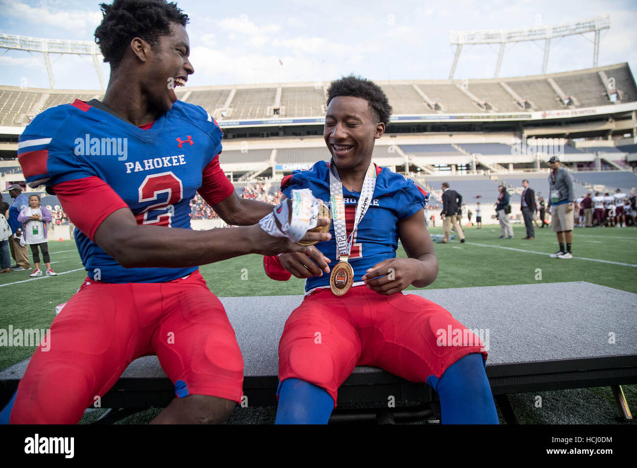 1 8 dent hi-res stock photography and images - Alamy