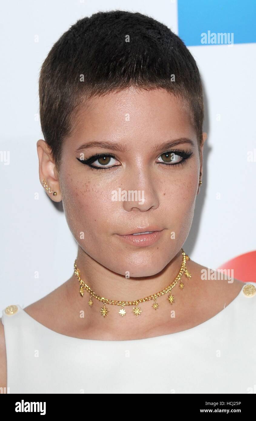 New York, NY, USA. 9th Dec, 2016. Halsey at arrivals for Billboard ...