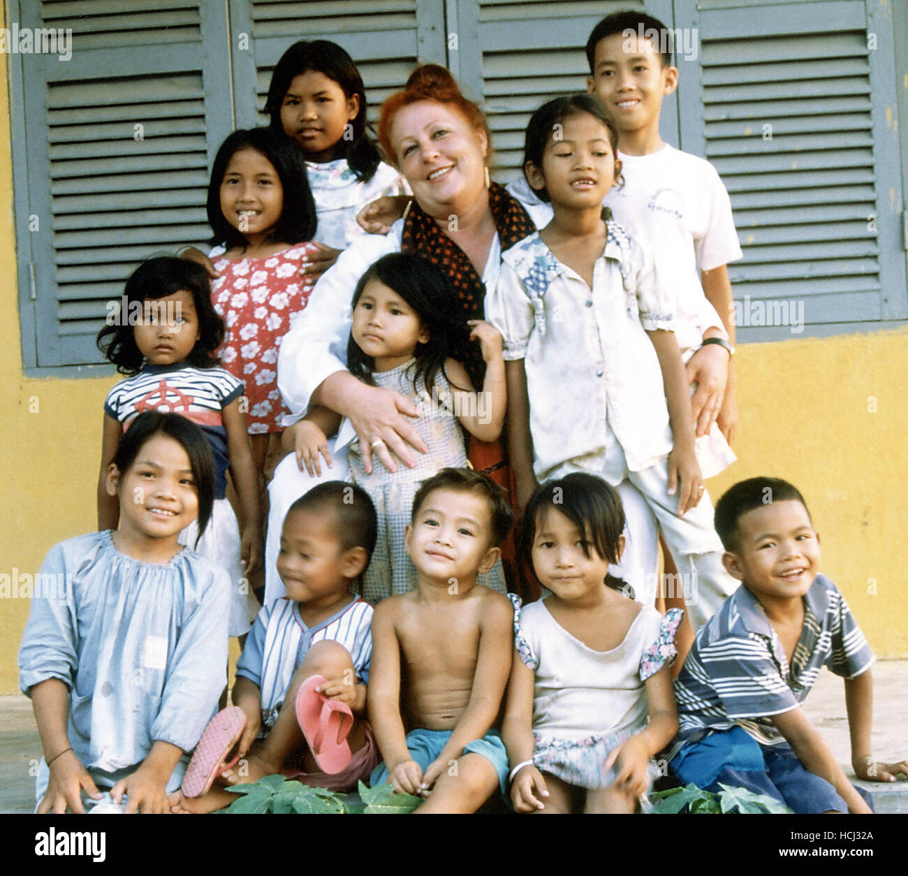 MY KHMER HEART, Geraldine Cox w/ Cambodian Orphans, 2000 Stock Photo ...