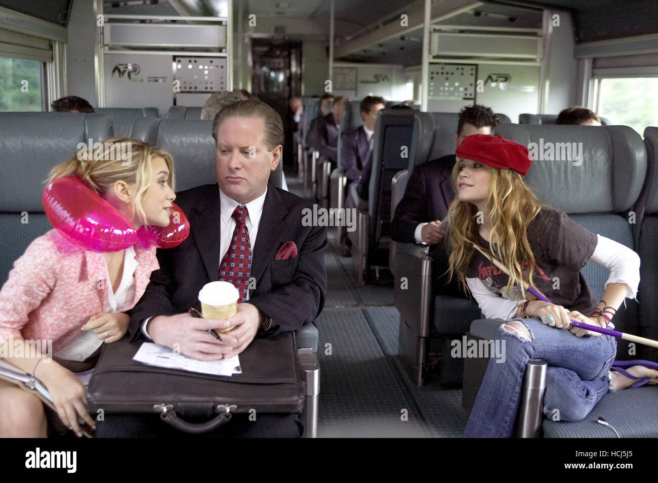 NEW YORK MINUTE, Ashley Olsen, Darrell Hammond, Mary-Kate Olsen, 2004 ...