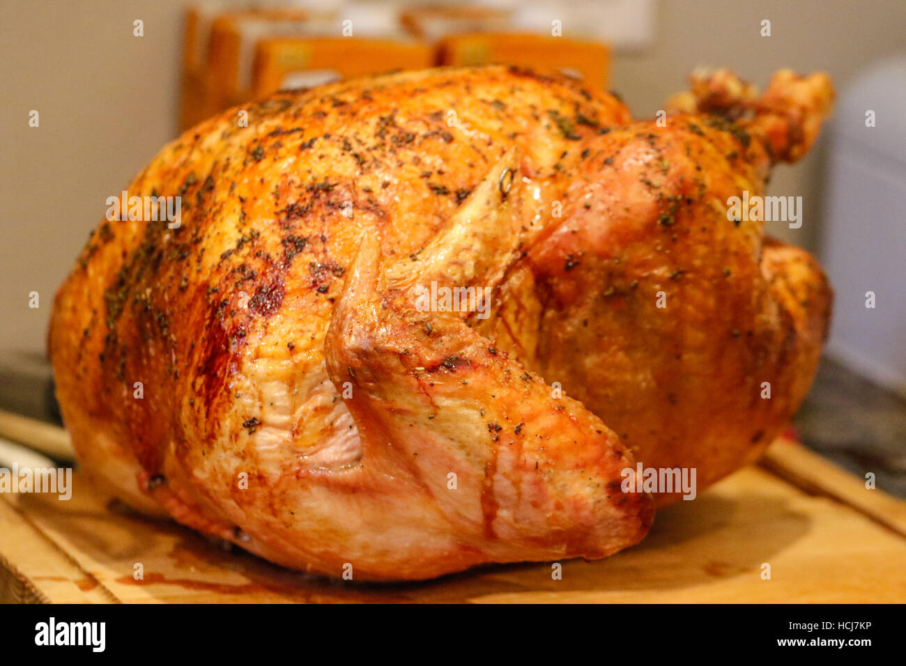 Thanksgiving turkey cooked and ready to eat Stock Photo - Alamy