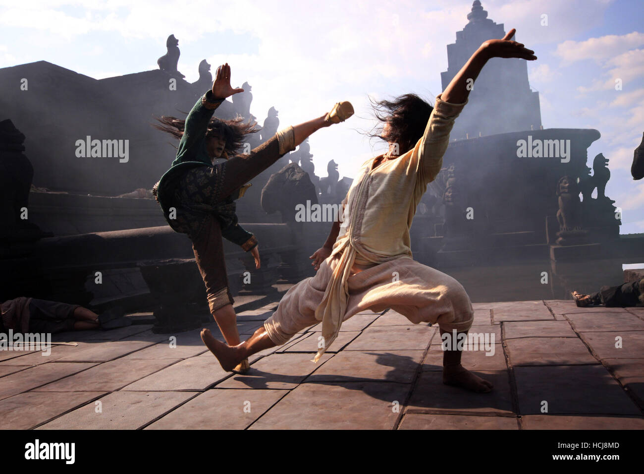 ONG-BAK 3, (aka ONG BAK 3: THE FINAL BATTLE), Tony Jaa (right), 2010 ...