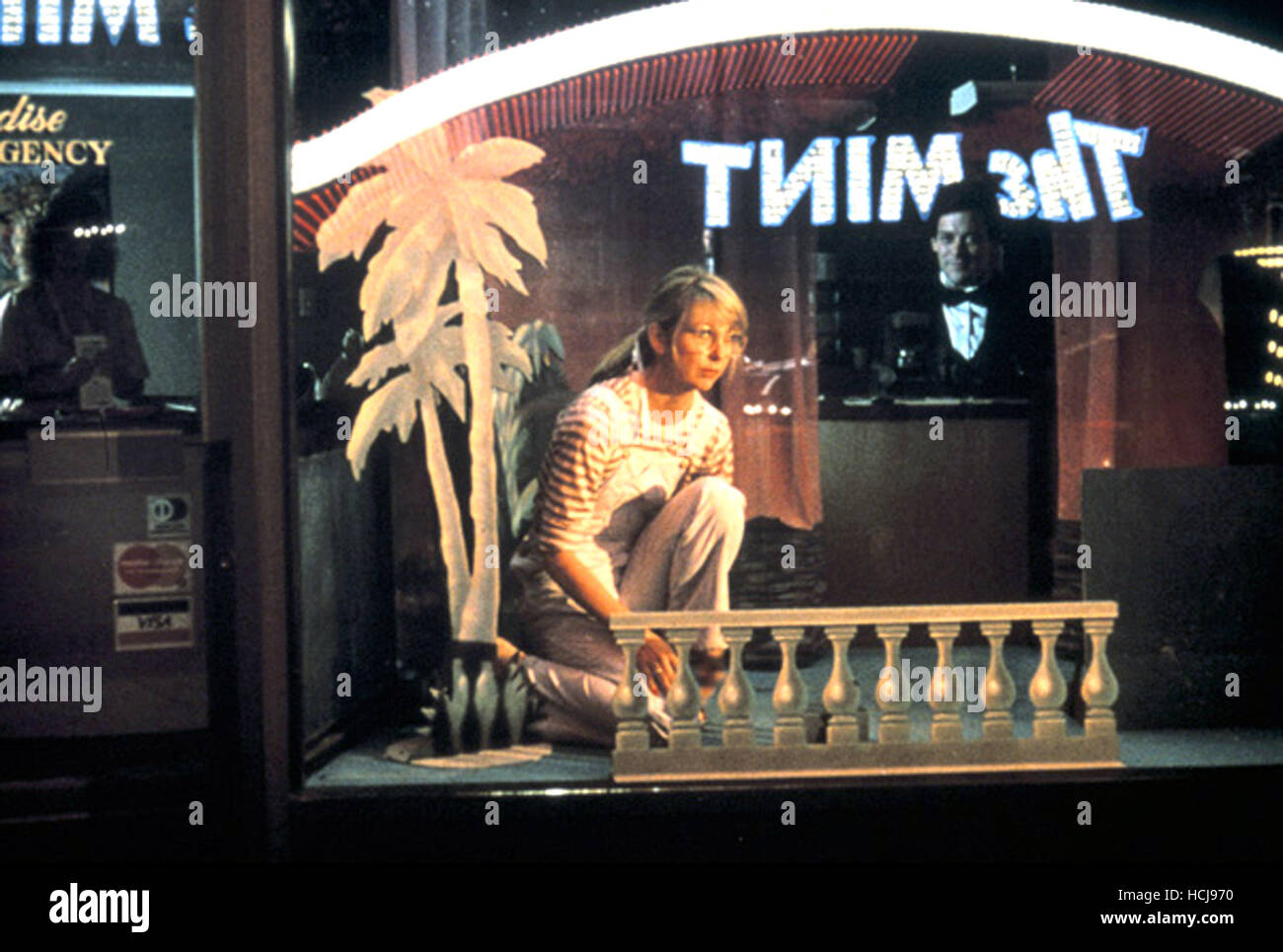 ONE FROM THE HEART, Teri Garr, Raul Julia, 1982, © Columbia/courtesy ...