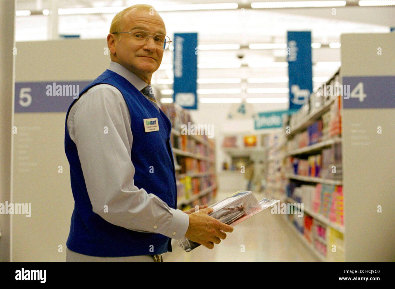 ONE HOUR PHOTO, Robin Williams, 2002. TM & copyright ©20th Century Fox ...
