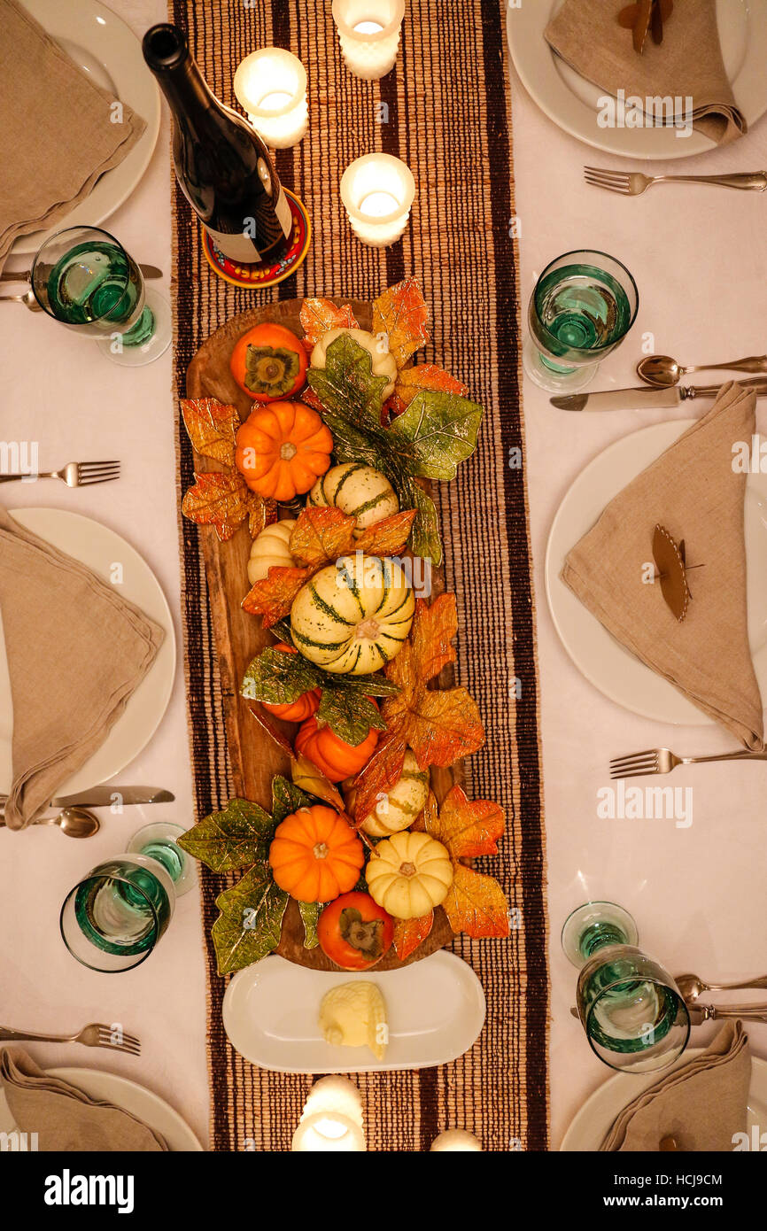 Table set up for Thanksgiving Stock Photo - Alamy
