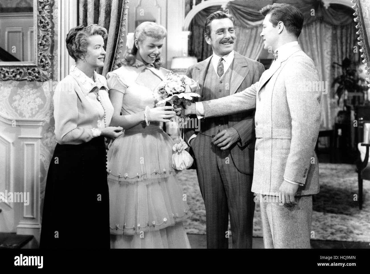 ON MOONLIGHT BAY, from left: Rosemary DeCamp, Doris Day, Leon Ames ...