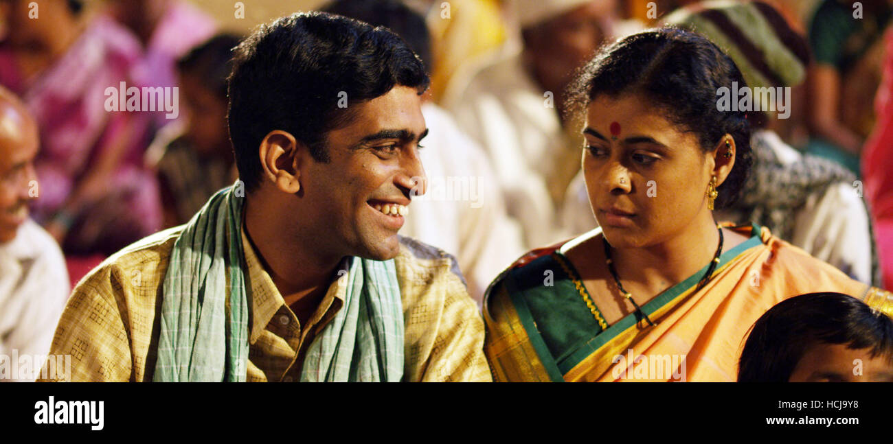 1000 RUPEE NOTE, (aka EK HAZARACHI NOTE), l-r: Sandeep Pathak, Pooja ...