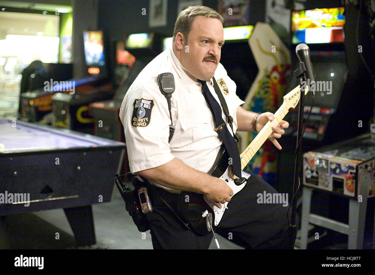 PAUL BLART: MALL COP, Kevin James, 2009. ©Sony Pictures/courtesy ...