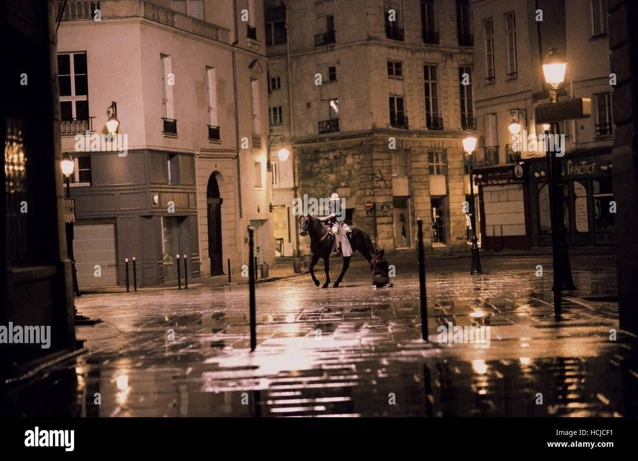 PARIS, JE T'AIME, segment: Place des Victoires, aka 2nd arrondissement ...