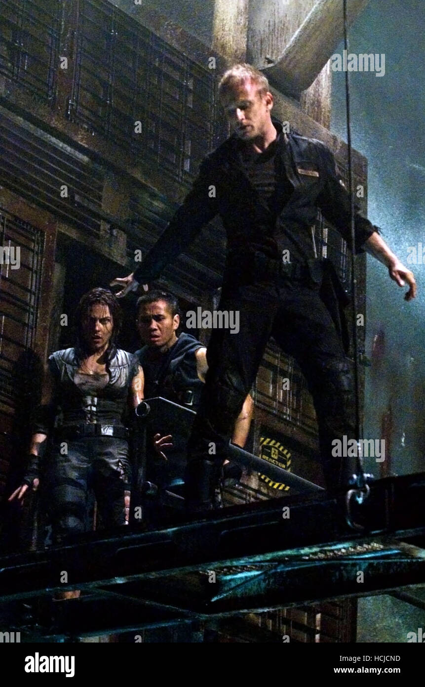 PANDORUM, from left: Antje Traue, Cung Le, Ben Foster, 2009. ©Overture ...