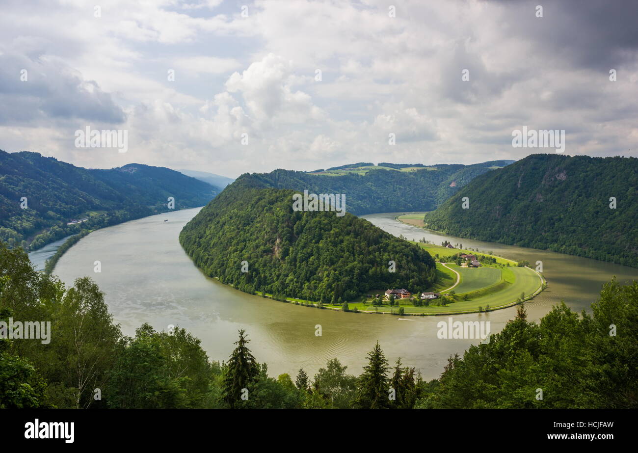 Vienna austria boat trip hi-res stock photography and images - Alamy