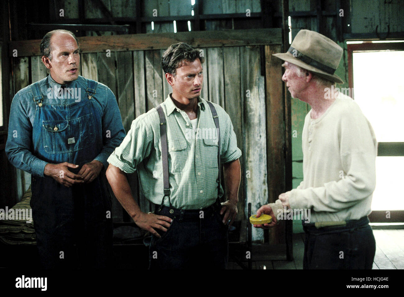 OF MICE AND MEN, John Malkovich, Gary Sinise, Ray Walston, 1992, (c ...