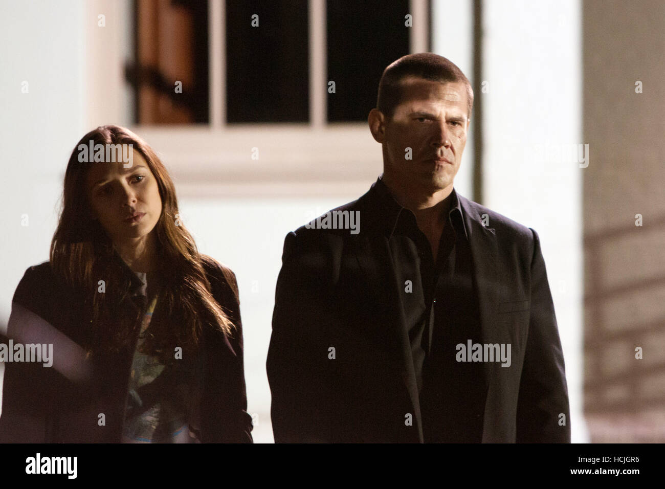 OLDBOY, l-r: Elizabeth Olsen, Josh Brolin, 2013, ph: Hilary Bronwyn ...