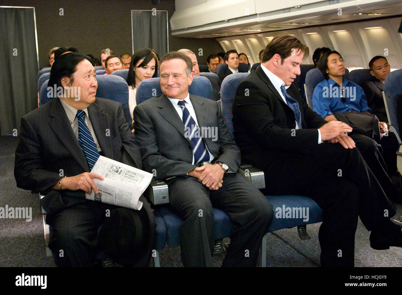 OLD DOGS, John Travolta (front right), Robin Williams (front center ...