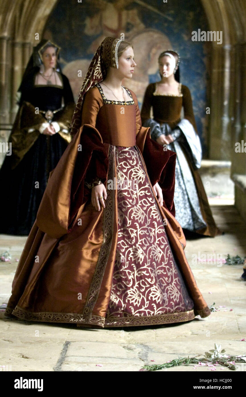 THE OTHER BOLEYN GIRL, Scarlett Johansson as Mary Boleyn (center), 2008 ...