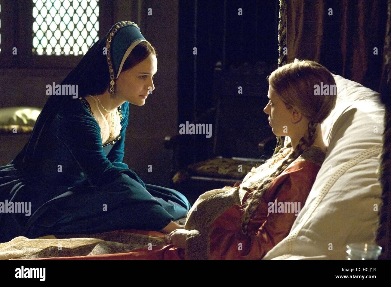 THE OTHER BOLEYN GIRL, Natalie Portman as Anne Boleyn, Scarlett ...