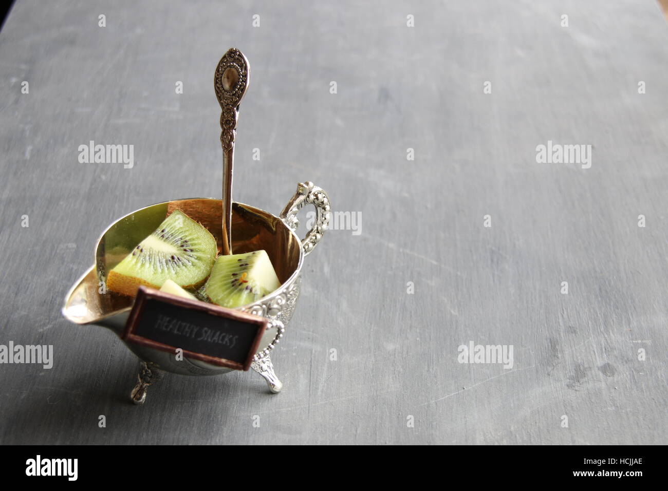 Healthy dinner ideas tag kiwi hi-res stock photography and images - Alamy