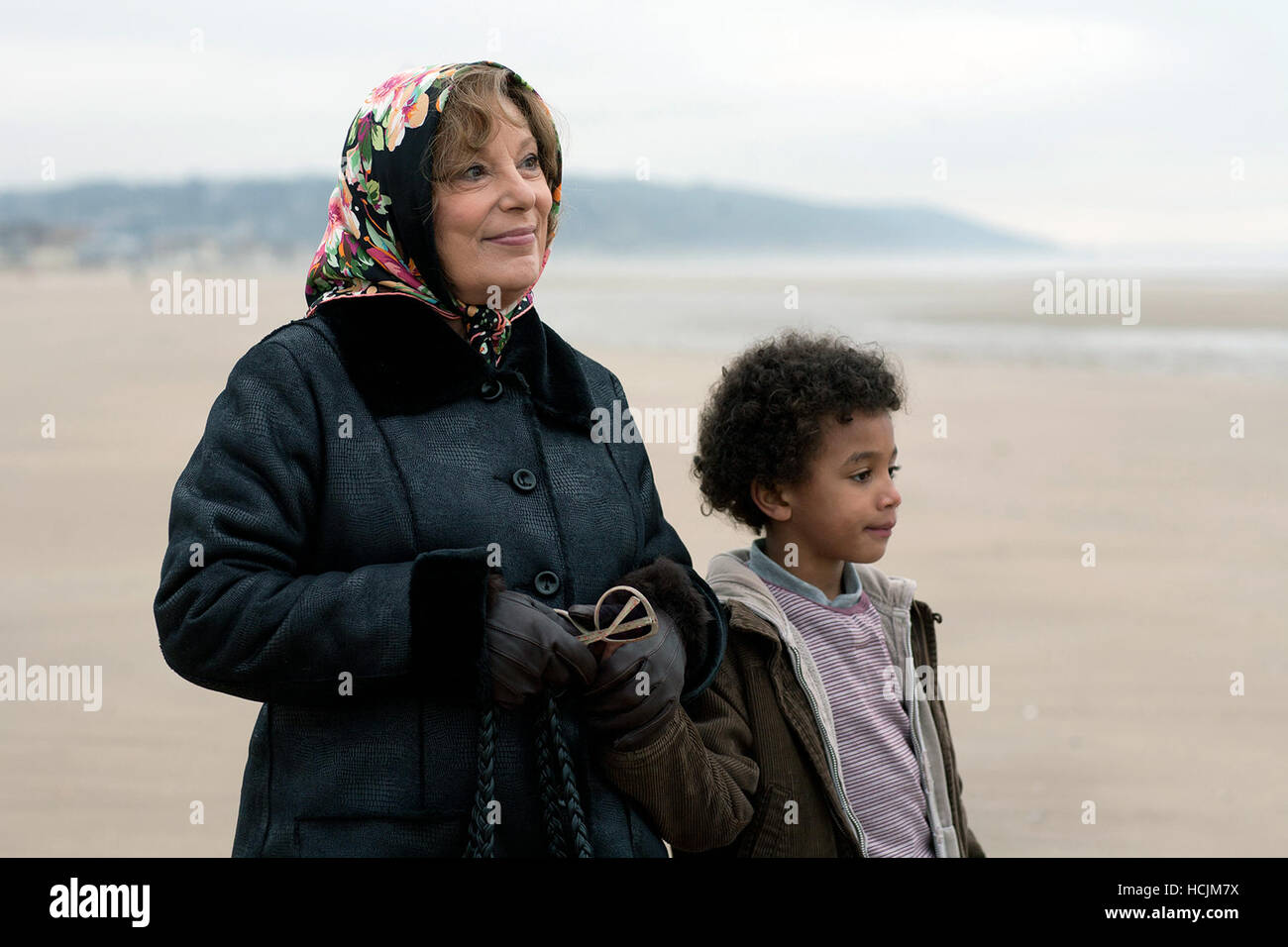 PAULETTE, from left: Bernadette Lafont, Ismael Drame, 2012. © Cohen ...