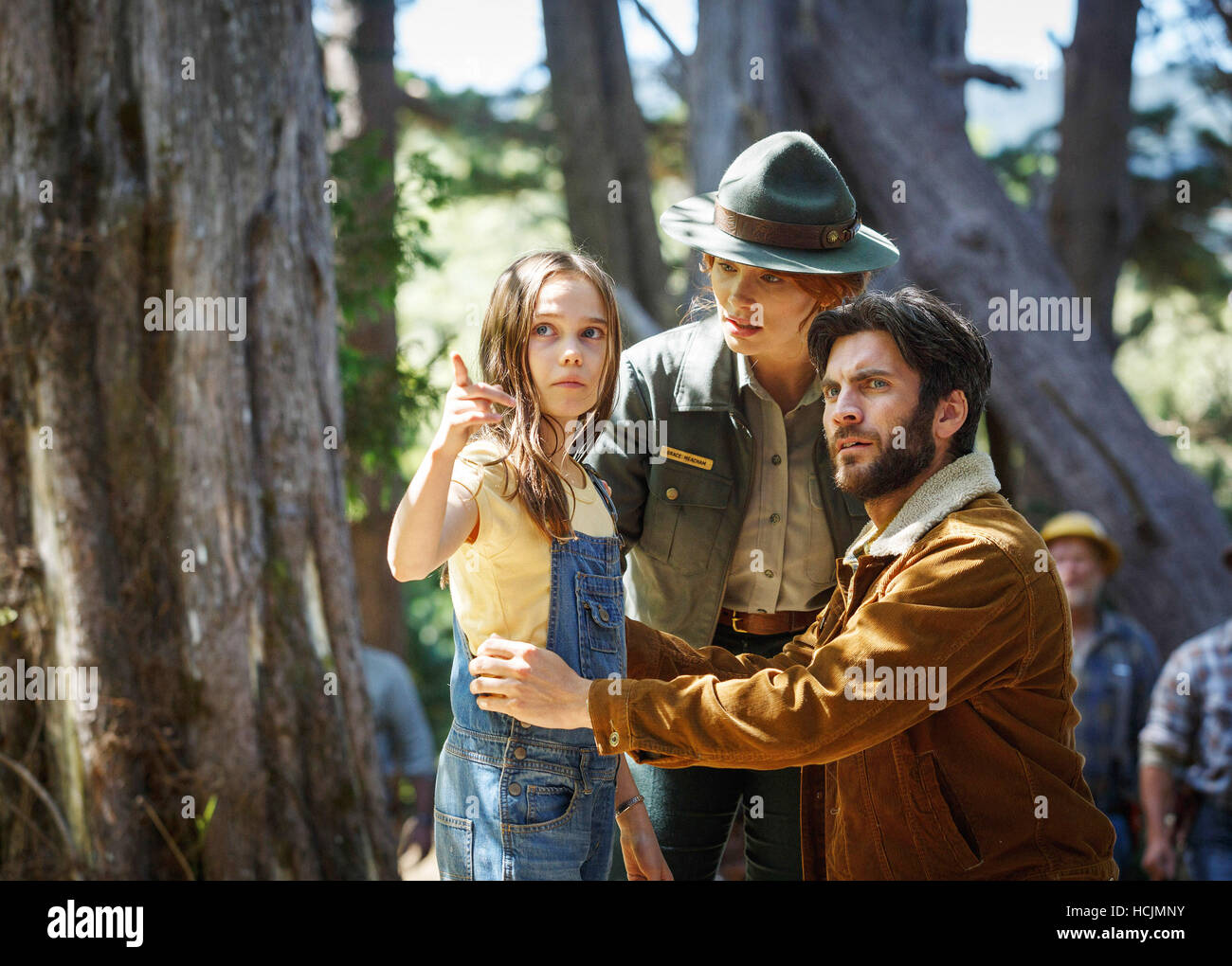 PETE'S DRAGON, from left: Oona Laurence, Bryce Dallas Howard, Wes ...
