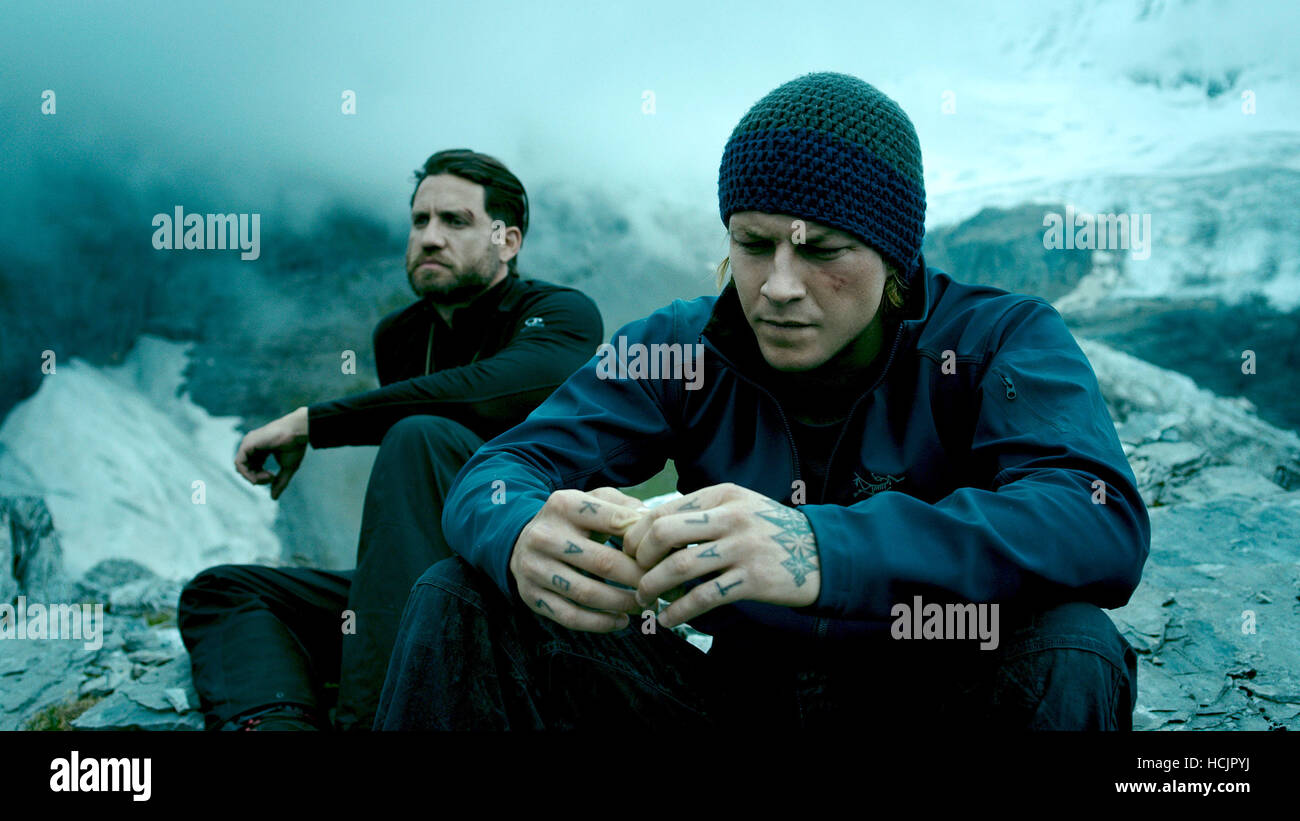 POINT BREAK, from left: Edgar Ramirez, Luke Bracey, 2015. ©Warner Bros ...