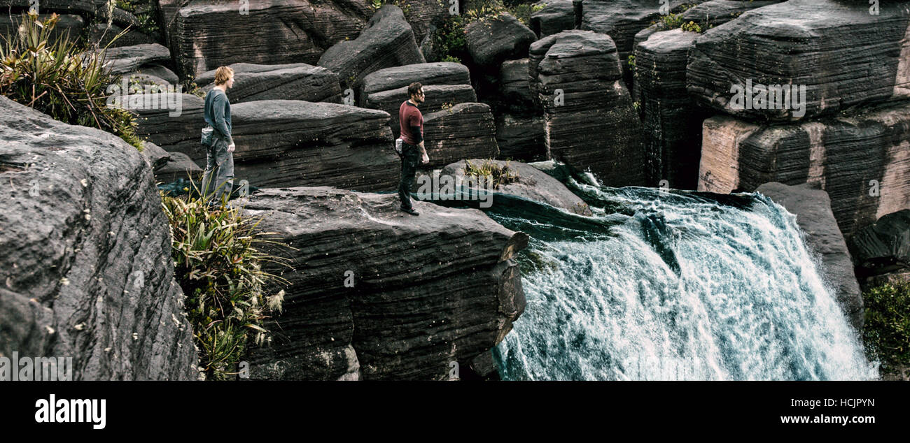 POINT BREAK, from left: Luke Bracey, Edgar Ramirez, 2015. ©Warner Bros ...