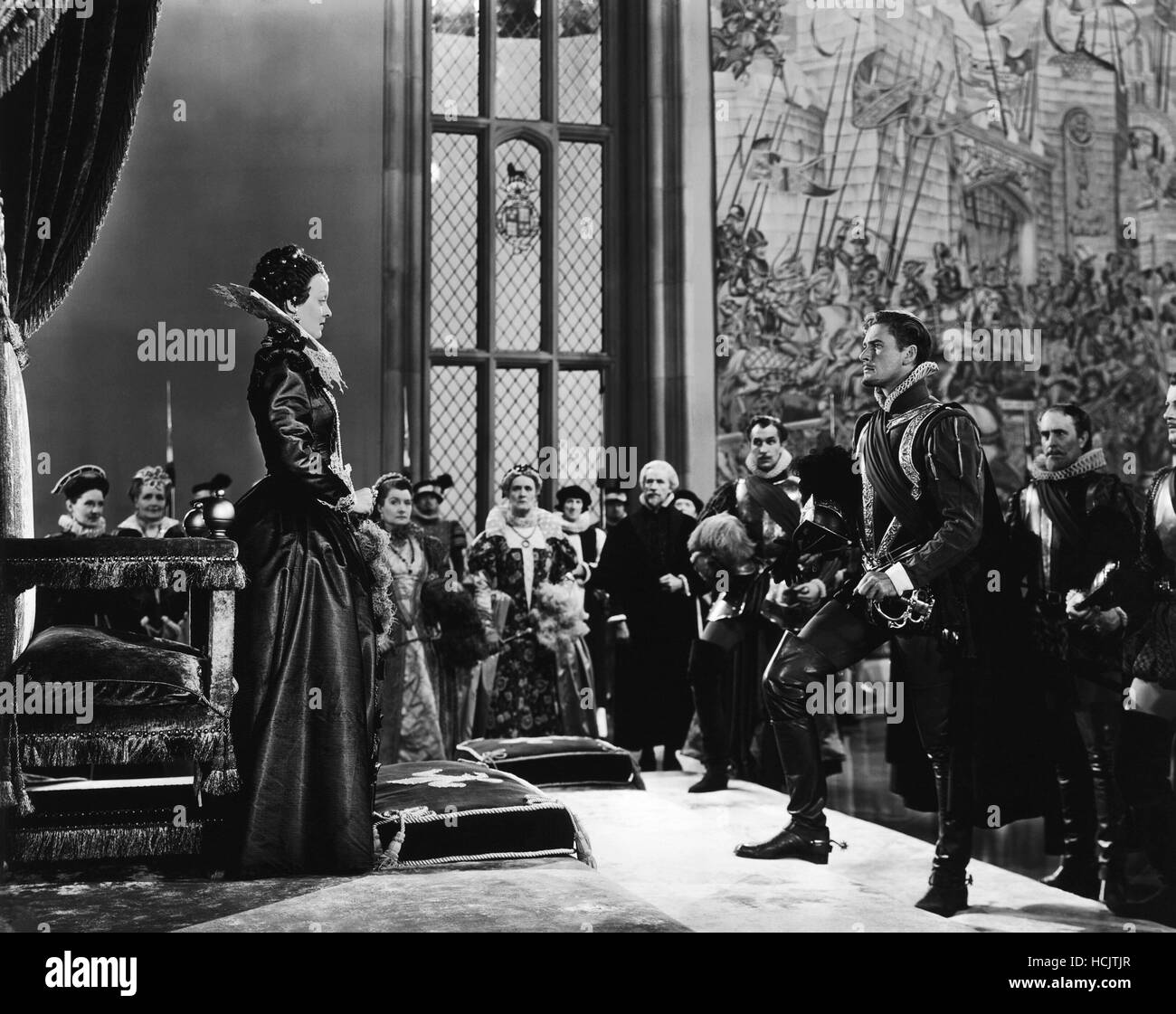 THE PRIVATE LIVES OF ELIZABETH AND ESSEX, Bette Davis as Queen ...