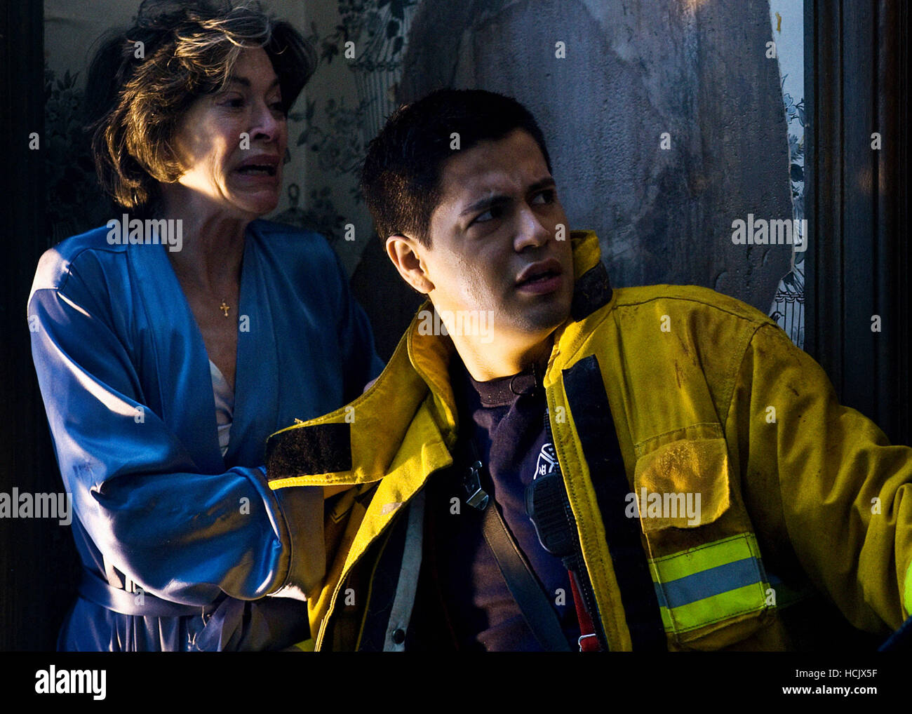 QUARANTINE, Elaine Kagan, Jay Hernandez, 2008. ©Screen Gems/Courtesy ...