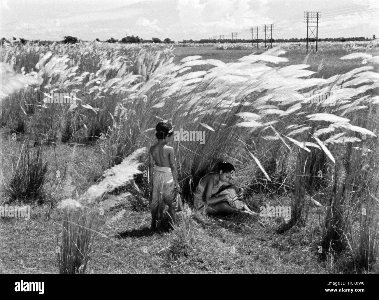 PATHER PANCHALI, from left: Subir Banerjee, Uma Das Gupta, 1955 Stock ...