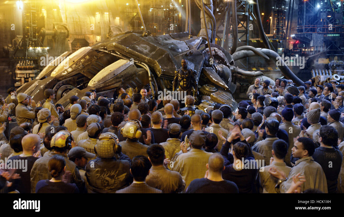 PACIFIC RIM, Idris Elba (center), 2013. ©Warner Bros./courtesy Everett ...