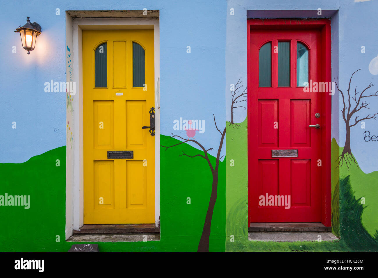 Entrance doors hi-res stock photography and images - Alamy