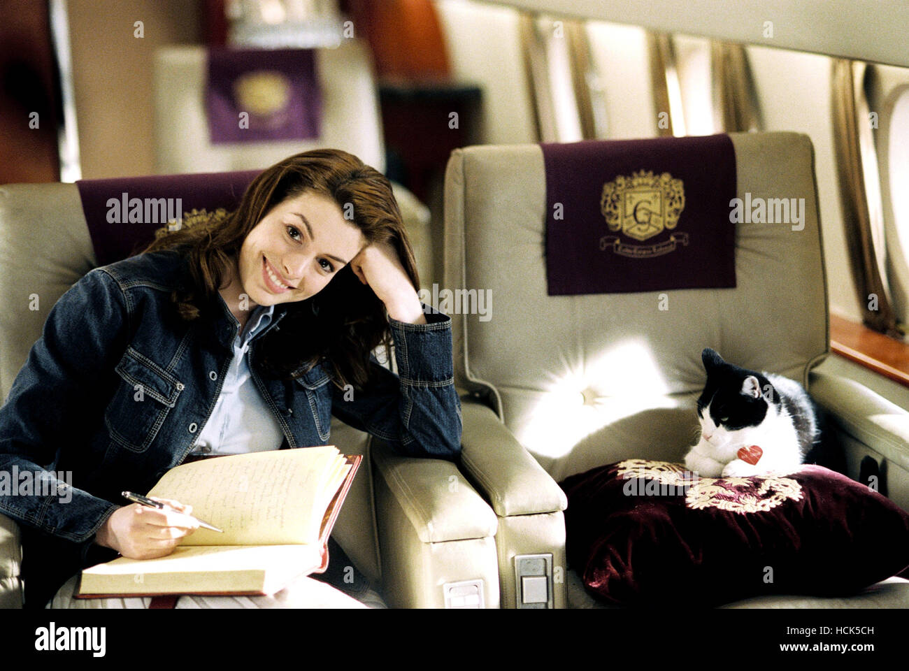 THE PRINCESS DIARIES 2: ROYAL ENGAGEMENT, Anne Hathaway, 2004, (c ...